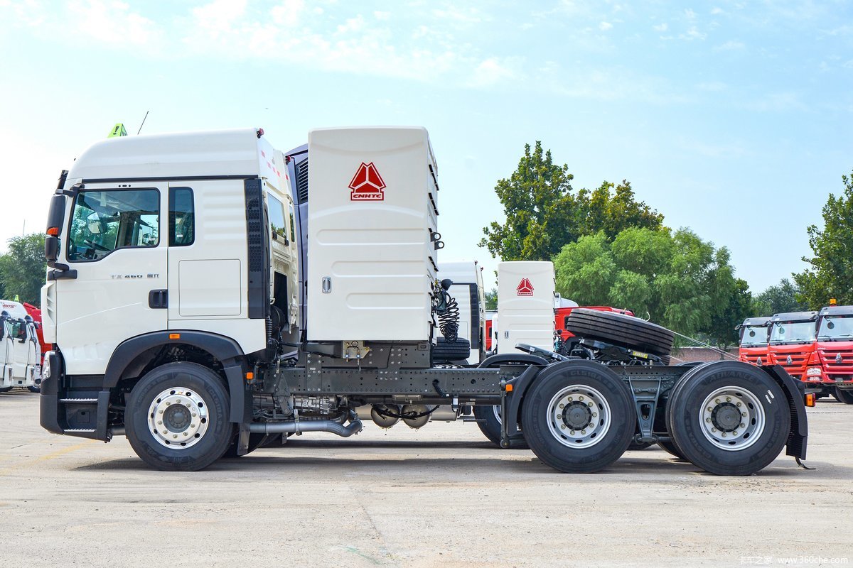 【图】中国重汽 HOWO TX重卡 460马力 6X4 CNG危险品牵引车(ZZ4257V384GF1CW)_实拍图片_1524663_卡车之家