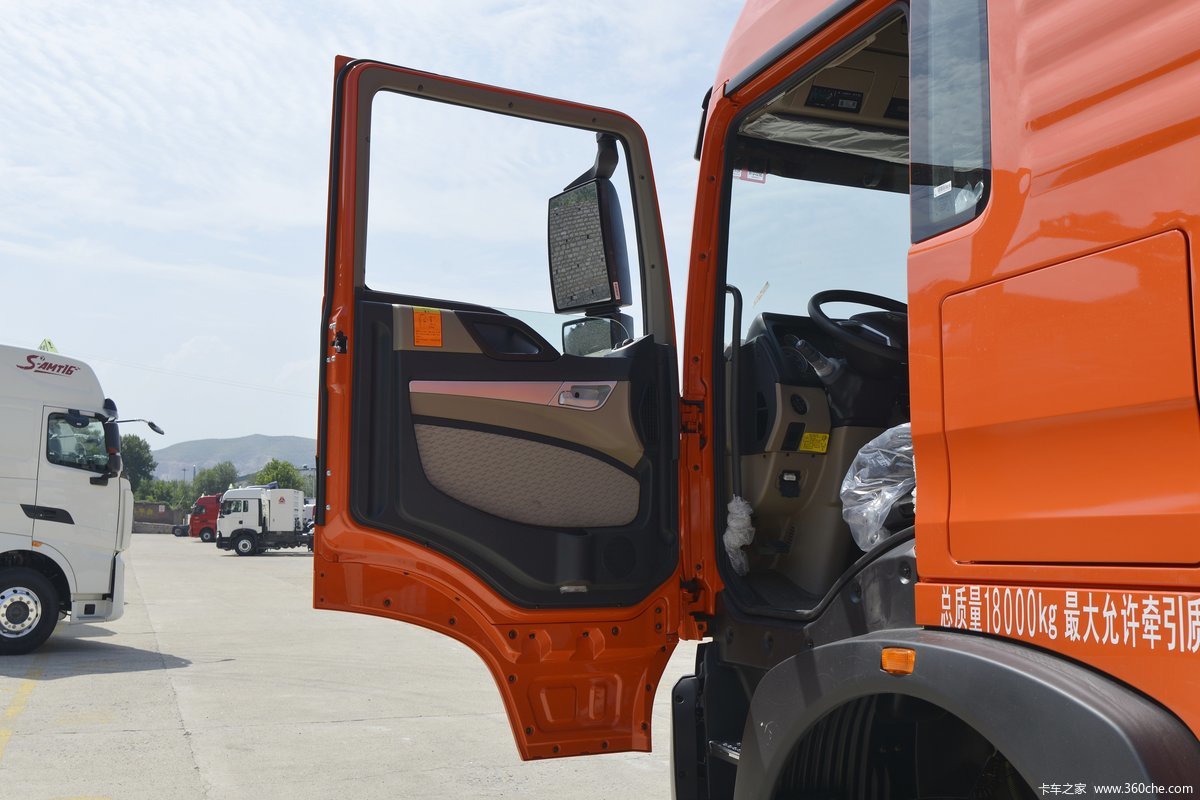 【图】中国重汽 HOWO TX重卡 400马力 4X2 牵引车(国六)(ZZ4187V361GF1)_实拍图片_1525797_卡车之家