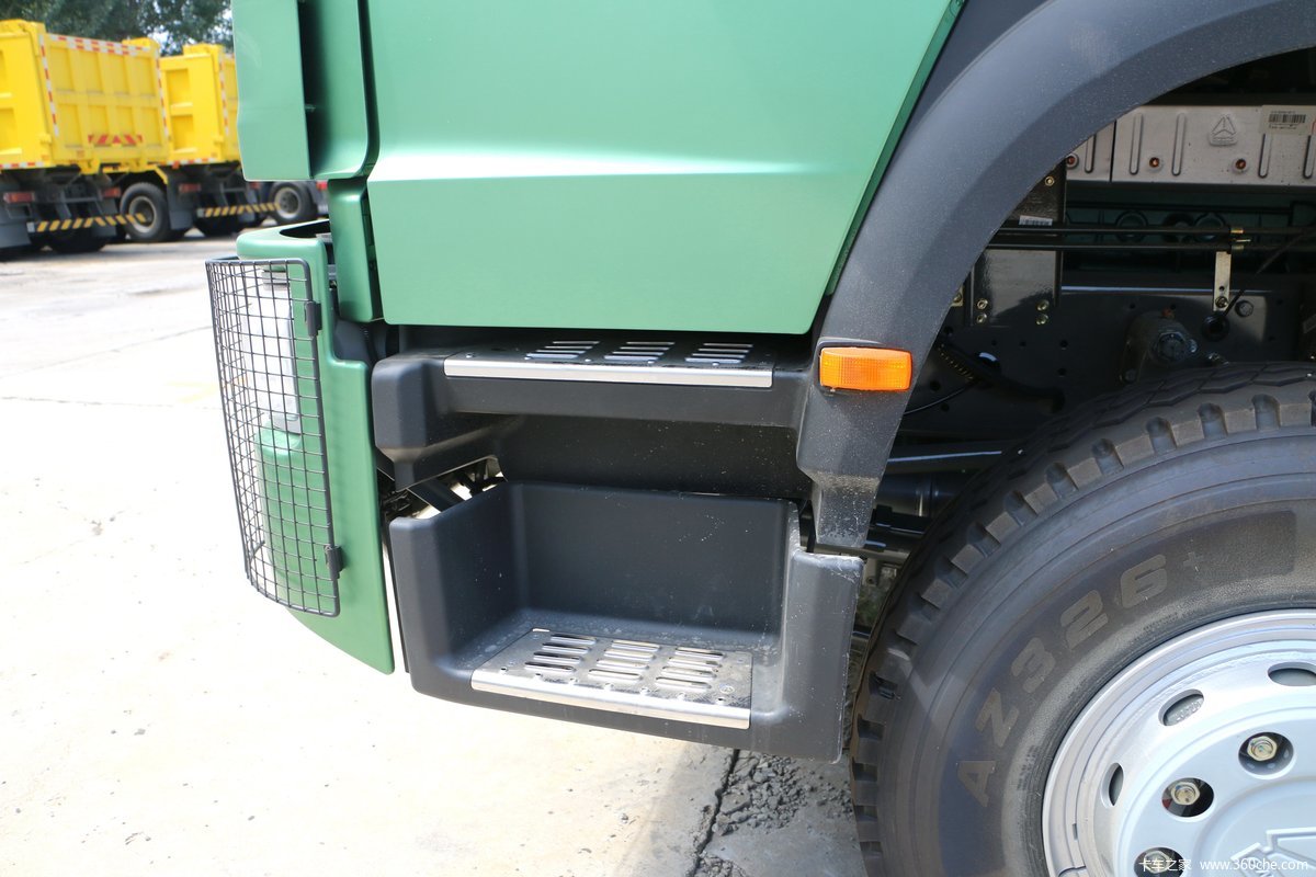 【图】中国重汽 HOWO-7 375马力 8X4 7.6米自卸车_实拍图片_1526972_卡车之家