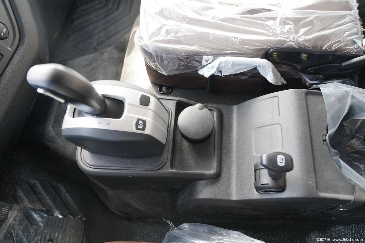 【图】青岛解放 JK6中卡 260马力 4X2 6.8米AMT自动挡仓栅式载货车(国六)(CA5180CCYP28K1L4E6)_实拍图片 ...