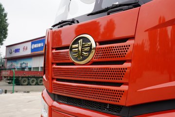 【图】一汽解放 J6P重卡 6X4 纯电动换电牵引车(CA4250P66T1BEVA2)350.07kWh_实拍图片_1531036_卡车之家