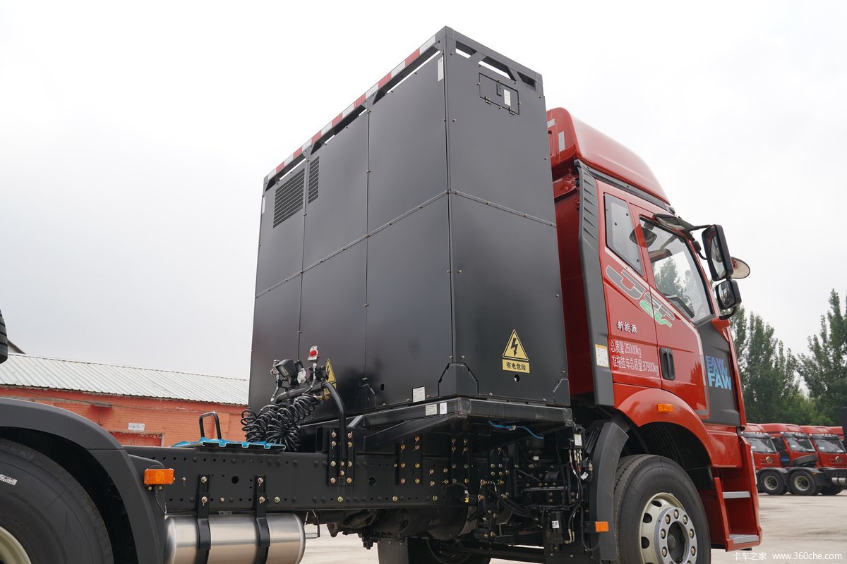 【图】一汽解放 J6P重卡 6X4 纯电动换电牵引车(CA4250P66T1BEVA2)350.07kWh_实拍图片_1531138_卡车之家