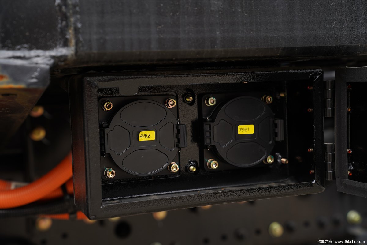 【图】一汽解放 J6P重卡 6X4 纯电动换电牵引车(CA4250P66T1BEVA2)350.07kWh_实拍图片_1531233_卡车之家