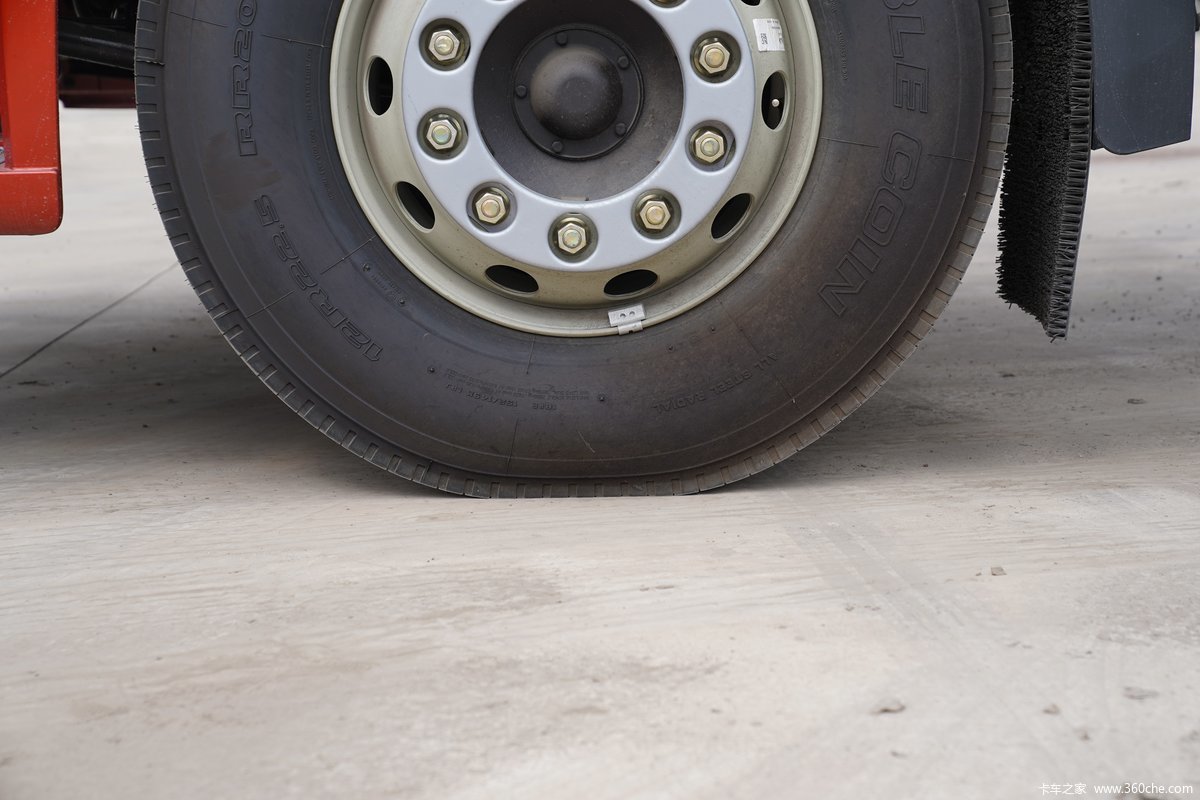 【图】一汽解放 J6P重卡 6X4 纯电动换电牵引车(CA4250P66T1BEVA2)350.07kWh_实拍图片_1531233_卡车之家