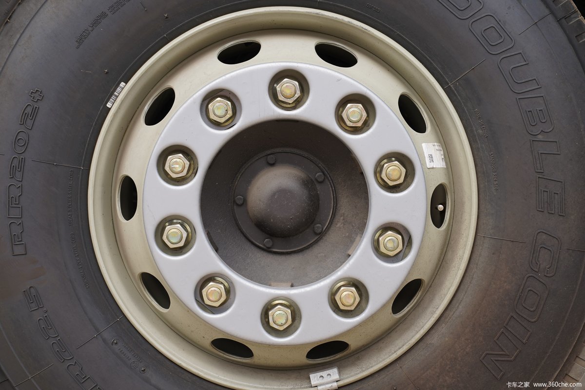 【图】一汽解放 J6P重卡 6X4 纯电动换电牵引车(CA4250P66T1BEVA2)350.07kWh_实拍图片_1531233_卡车之家