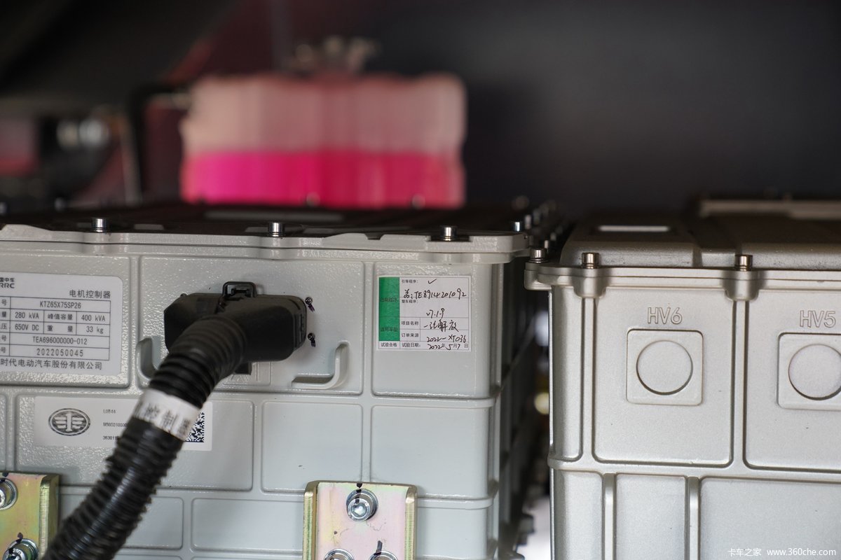 【图】一汽解放 J6P重卡 6X4 纯电动换电牵引车(CA4250P66T1BEVA2)350.07kWh_实拍图片_1531233_卡车之家