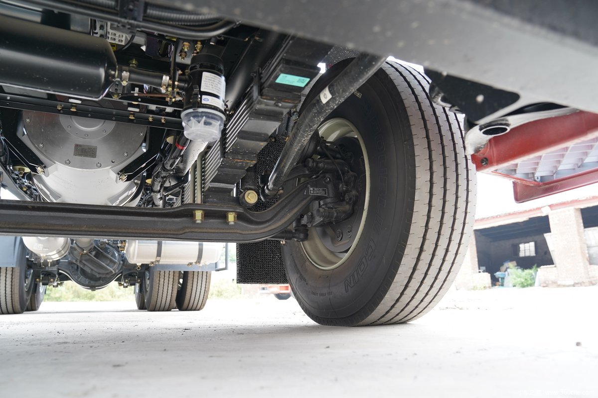 【图】一汽解放 J6P重卡 6X4 纯电动换电牵引车(CA4250P66T1BEVA2)350.07kWh_实拍图片_1531233_卡车之家