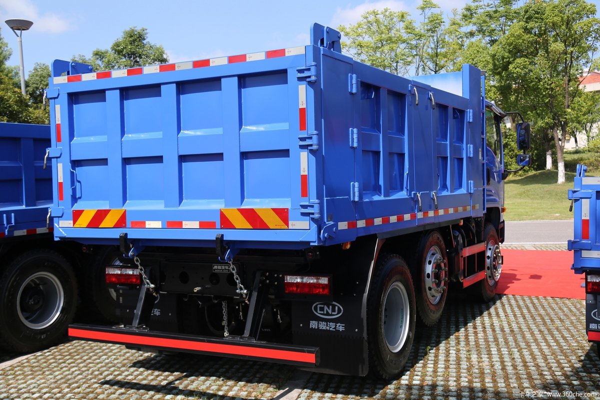 【图】南骏汽车 瑞捷D50 220马力 6X2 4.1米自卸车_实拍图片_1531268_卡车之家