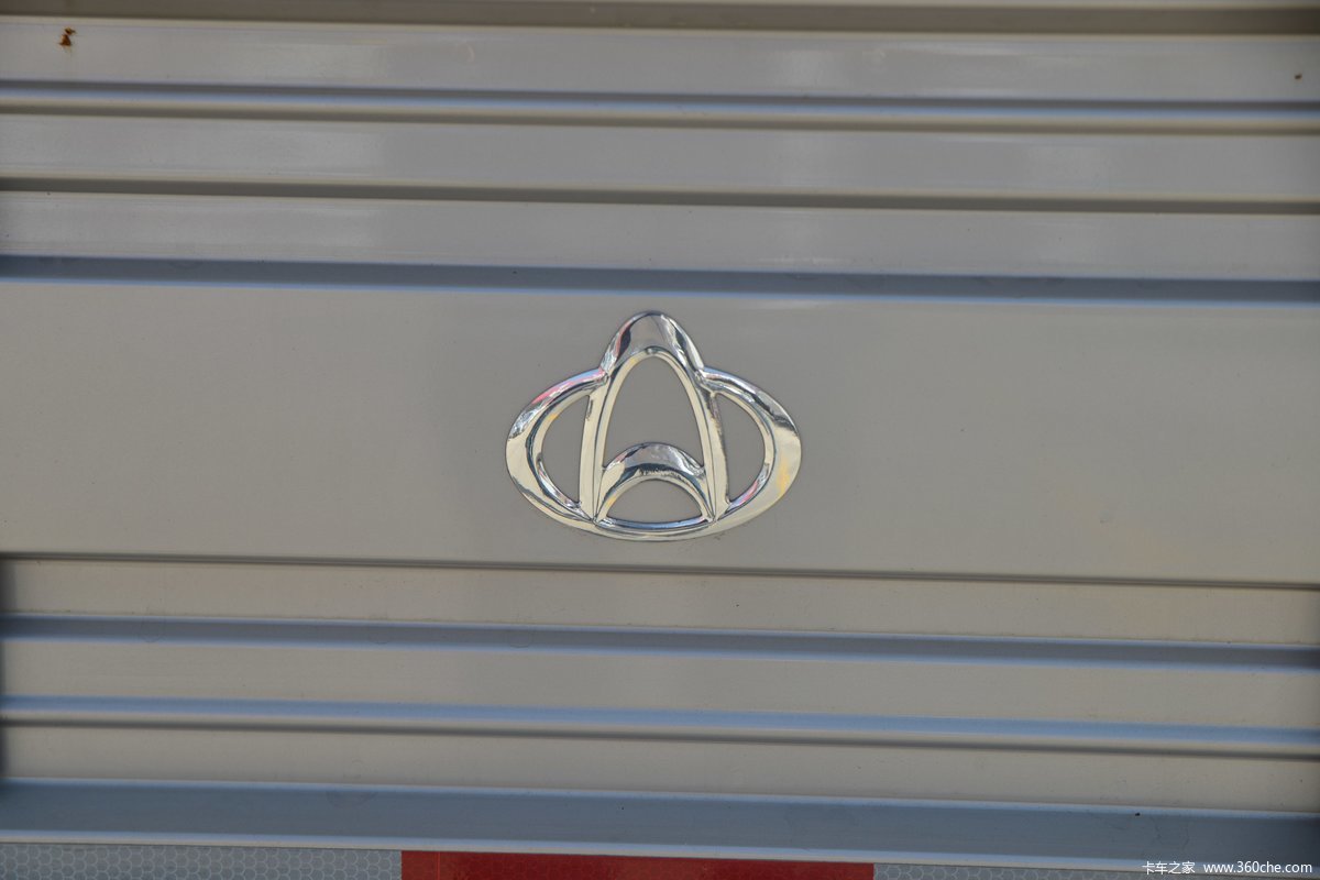 【图】长安跨越 新豹T3 舒适型 1.6L 汽油 122马力 2.82米单排栏板小卡(国六)(单后胎)(SC1031TMD6B1)_实拍图片 ...