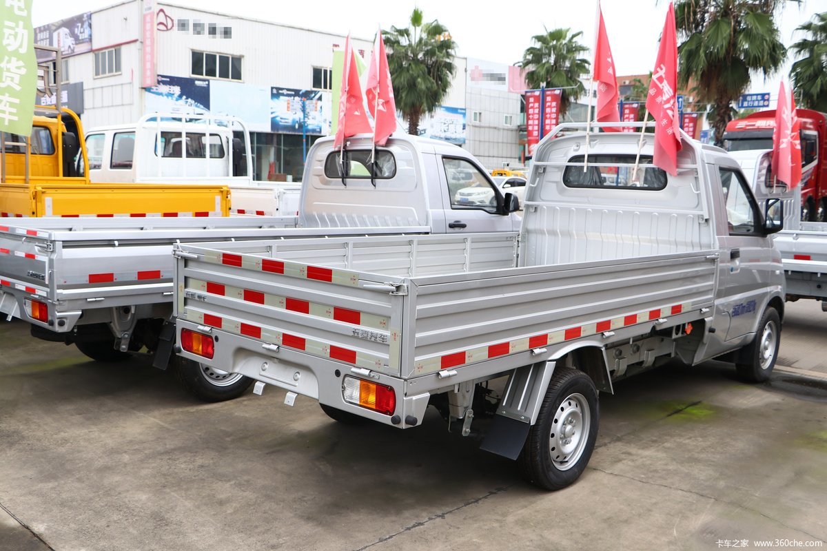 【图】五菱电卡 2.5T 3.015米单排纯电动栏板运输车(GXA1032BEV)_实拍图片_1534331_卡车之家