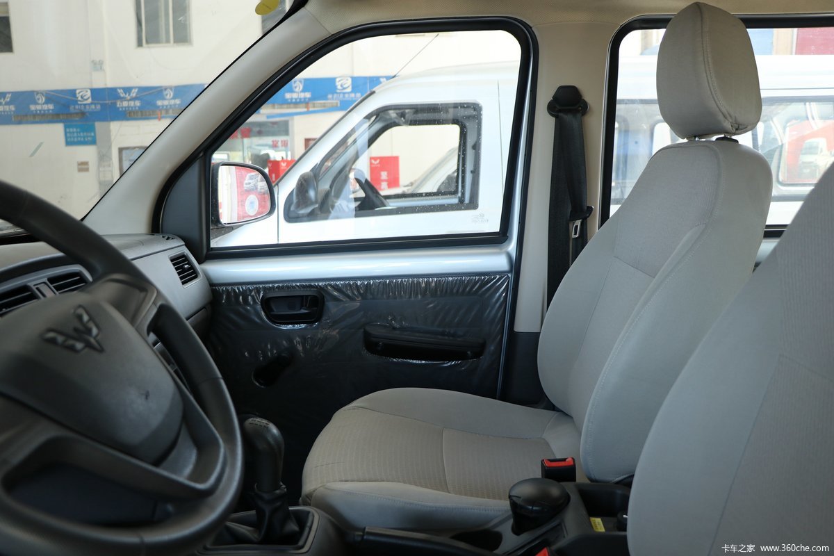 【图】五菱 荣光S 2022款标准型 76马力 1.2L汽油 7座 面包车(国六)(带空调)_实拍图片_1534771_卡车之家