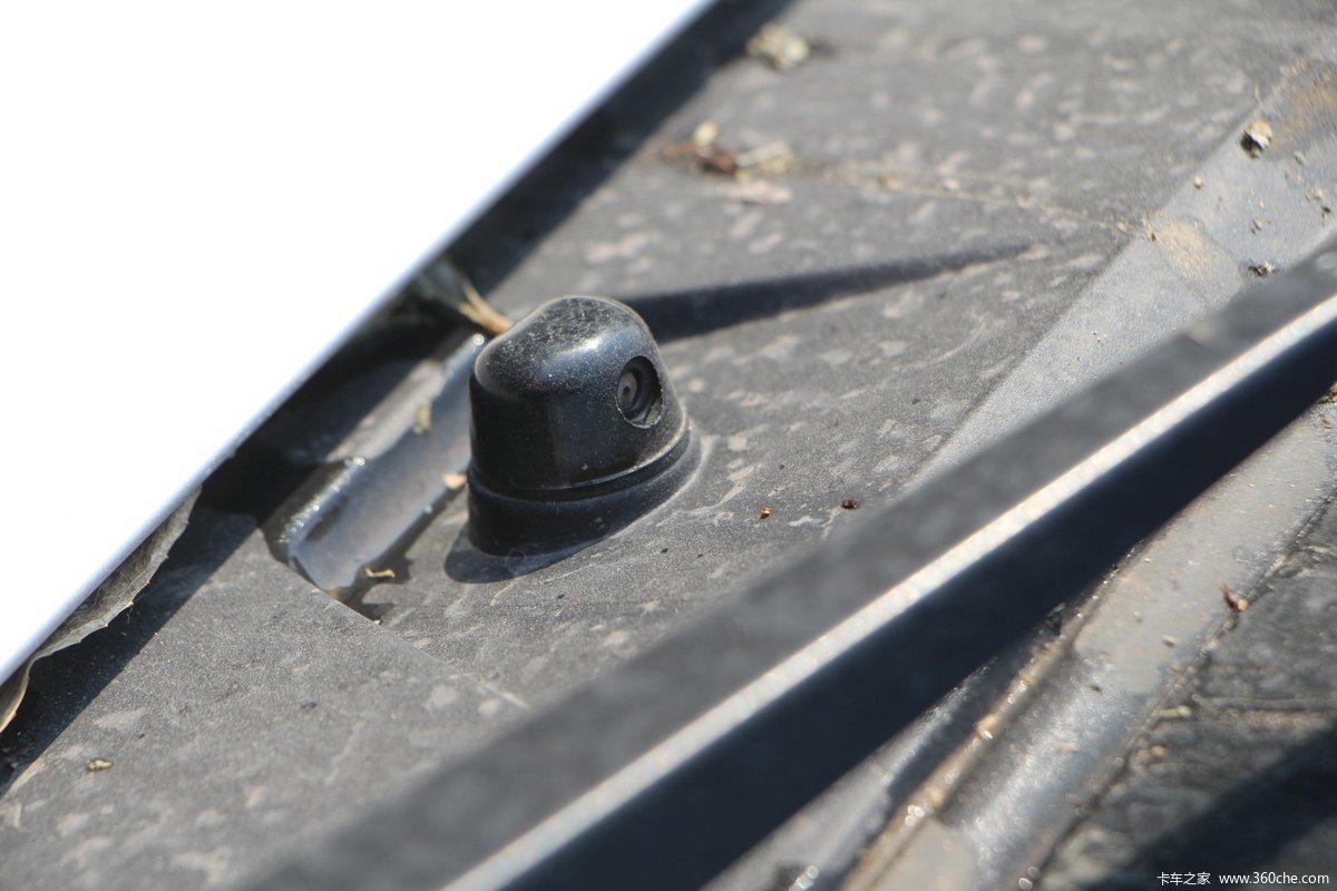 【图】五菱之光 2019款 5座 76马力 1.2L封闭式货车(国六)(LZW5022XXYBQ6C)_实拍图片_1535656_卡车之家