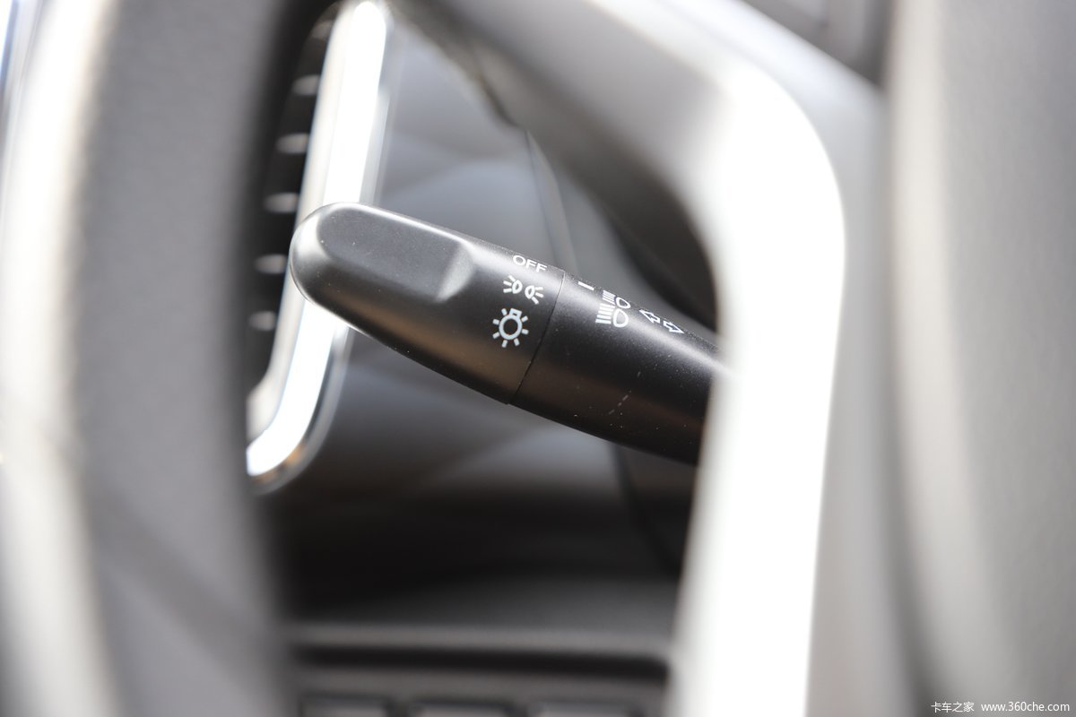 【图】金杯 金海狮 2021款 旅行狮 112马力 1.5L 6座多用途乘用车_实拍图片_1540136_卡车之家