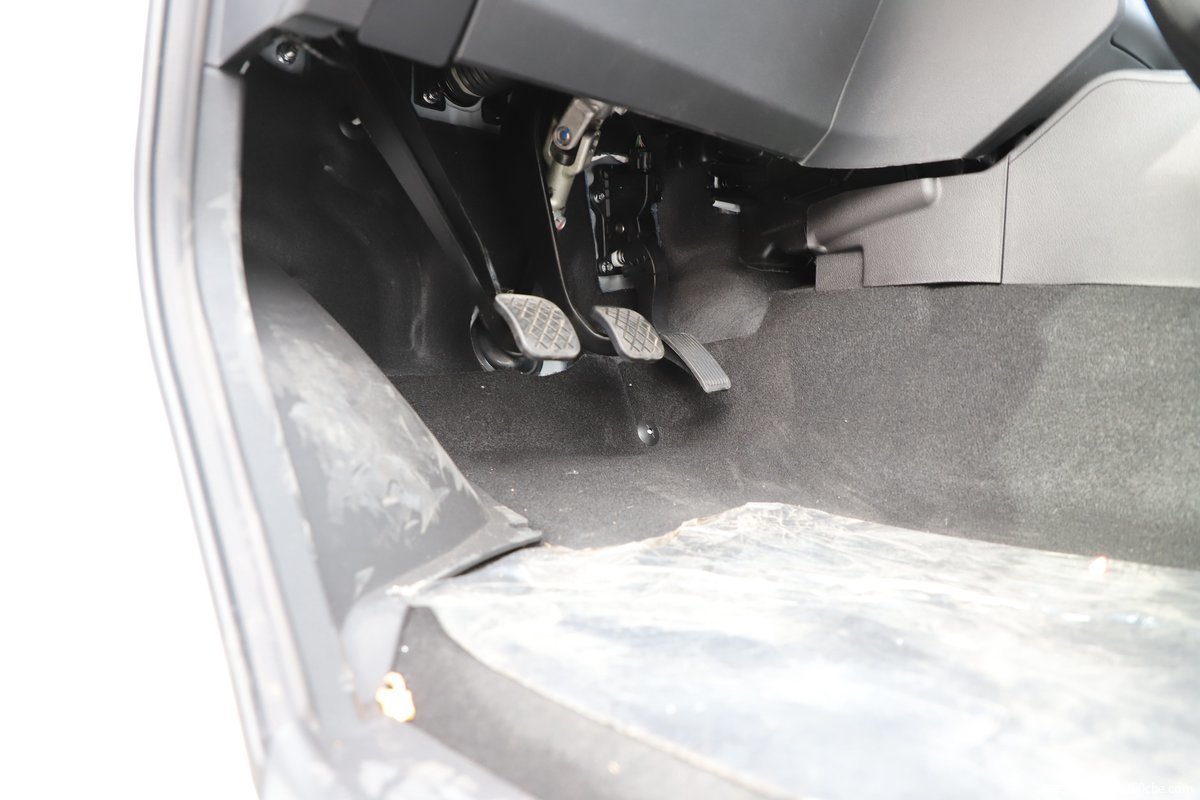 【图】金杯 金海狮 2021款 旅行狮 112马力 1.5L 6座多用途乘用车_实拍图片_1540136_卡车之家