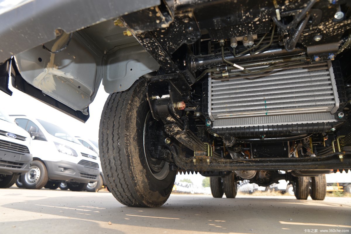 【图】江铃 顺达窄体 122马力 4.21米单排厢式轻卡(国六)(JX5041XXYTG26)_实拍图片_1543064_卡车之家