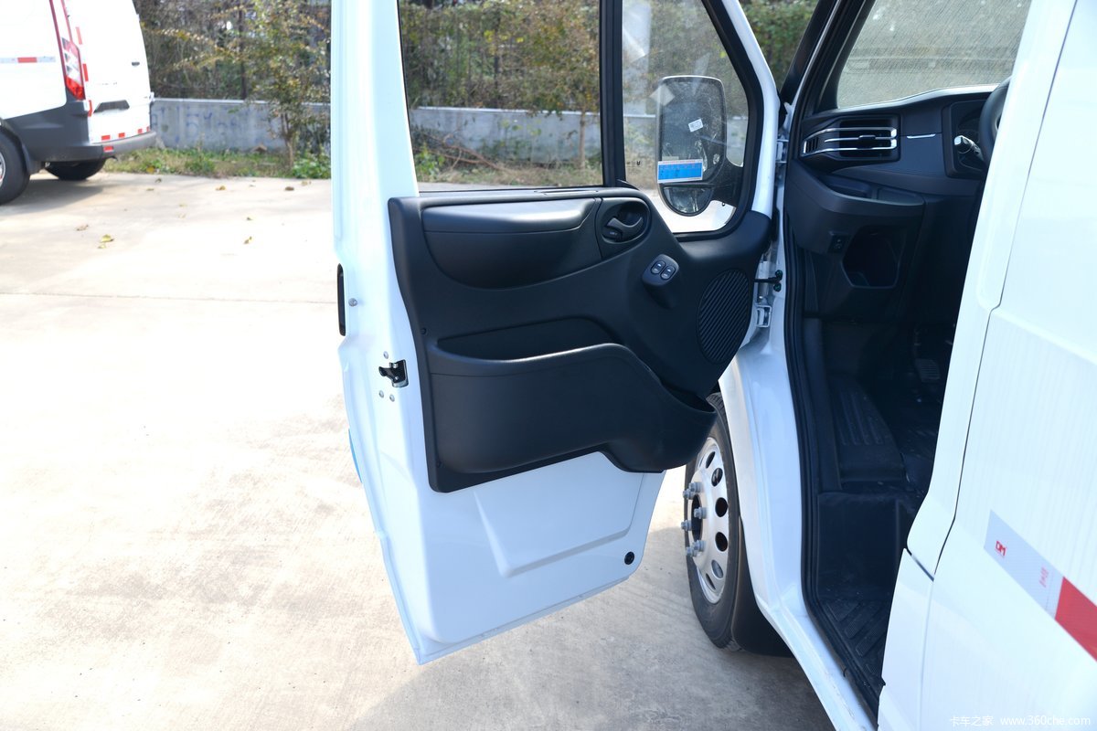 【图】江铃汽车 福顺 145马力 3座 长轴 2.0T柴油 高顶封闭货车(国六)_实拍图片_1543906_卡车之家