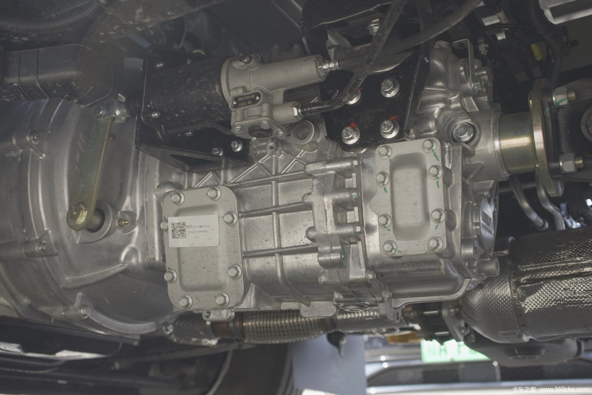 【图】江铃 全新凯运宽体 豪华版 152马力 4.2米单排厢式轻卡(国六)(JX5049XXYTGA26)_实拍图片_1548817_卡车之家