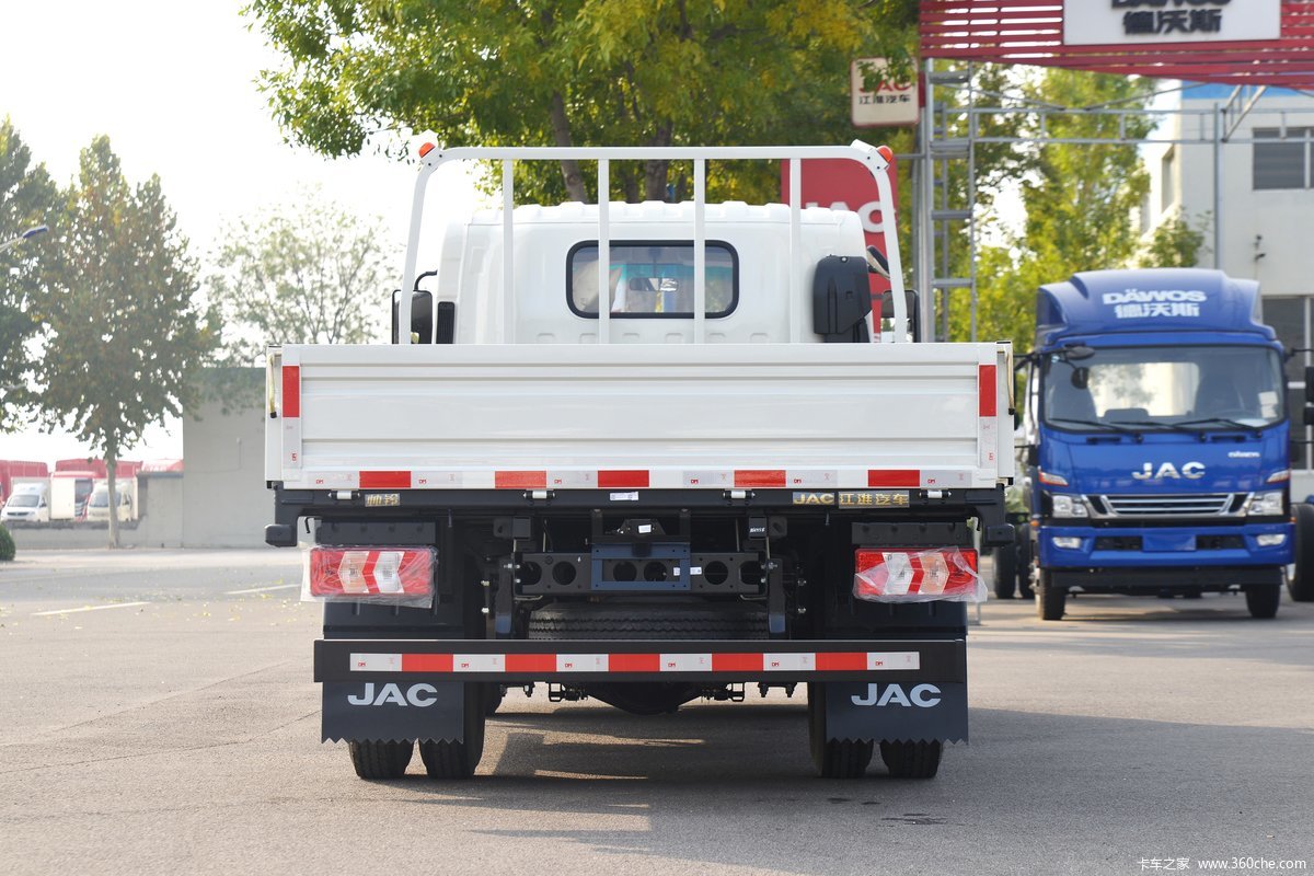 【图】江淮 帅铃S6 150马力 3.85米排半栏板轻卡(国六)(HFC1048B71K2C7S)_实拍图片_1551868_卡车之家