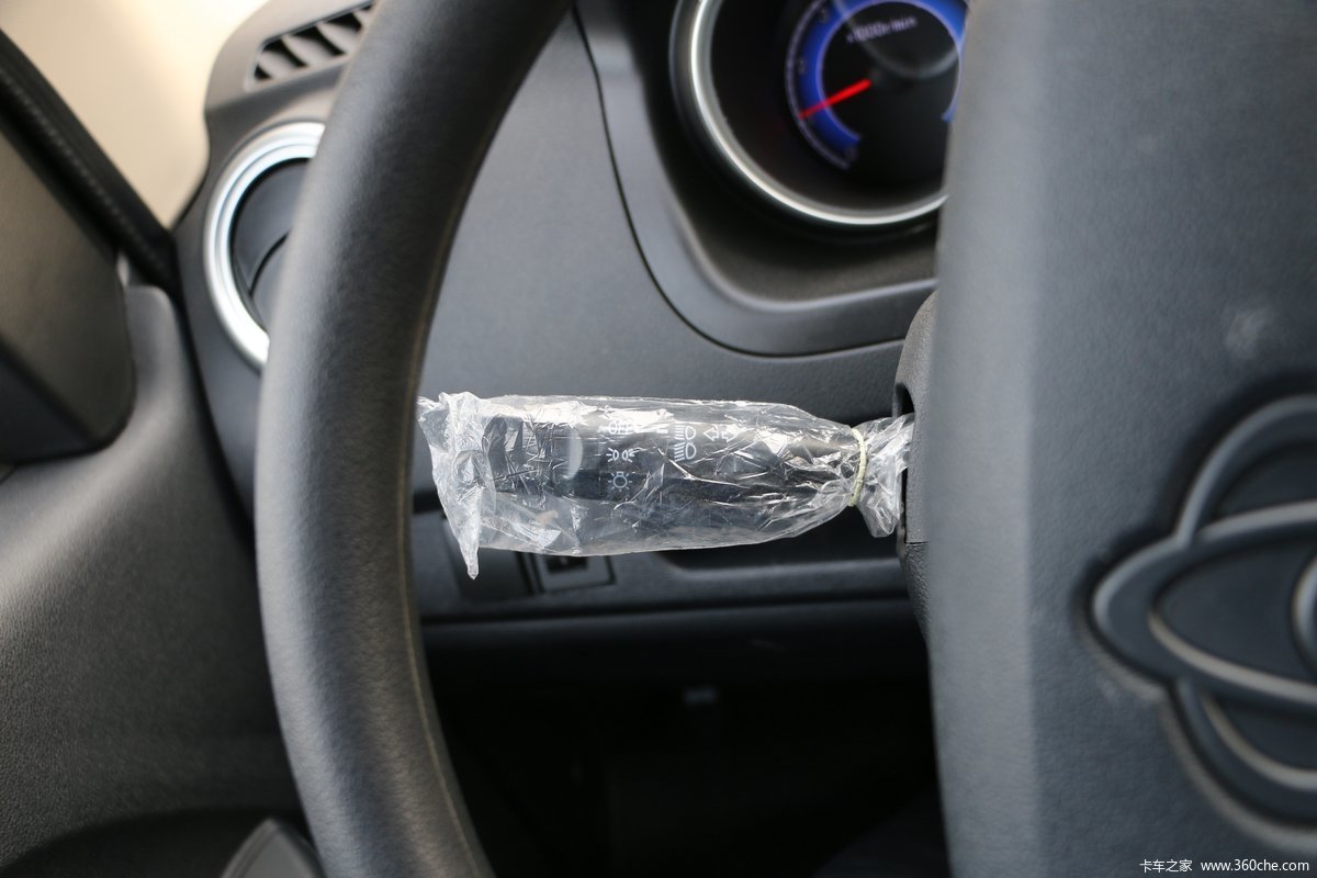 【图】长安轻型车 睿行M80 2021款 基本型 122马力 2座 1.6L汽油 平顶背掀门封闭货车(国六)_实拍图片_1570799_卡车之家