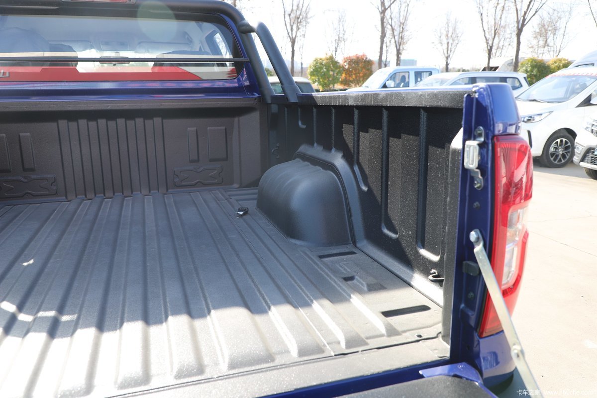 【图】长安 览拓者 2023款 精英型 2.0L柴油 163马力 手动四驱 长轴双排皮卡_实拍图片_1574838_卡车之家