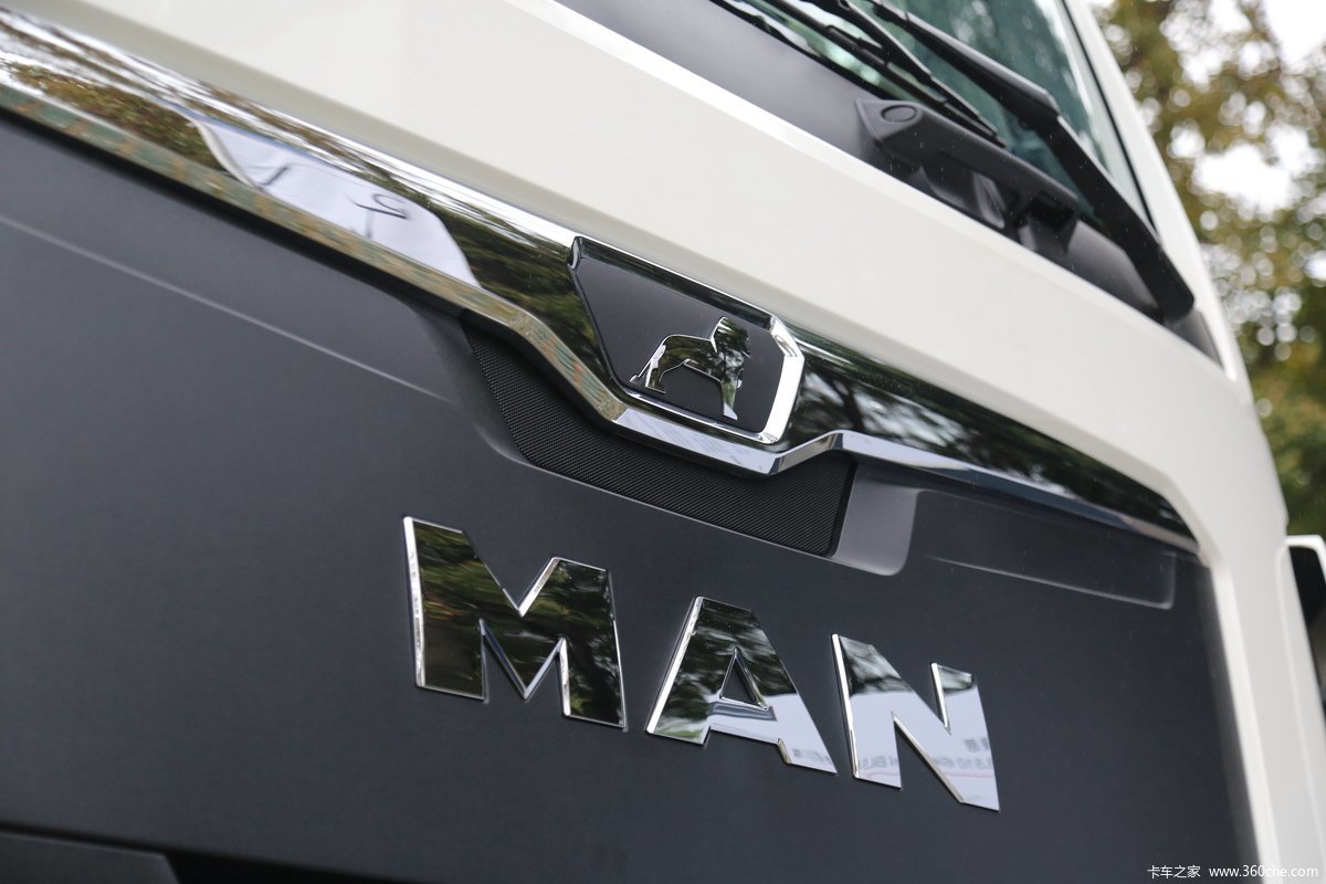 【图】曼(MAN) 新TGX系列重卡 510马力 6X4 AMT自动挡牵引车(TGX26.510)_实拍图片_1577169_卡车之家