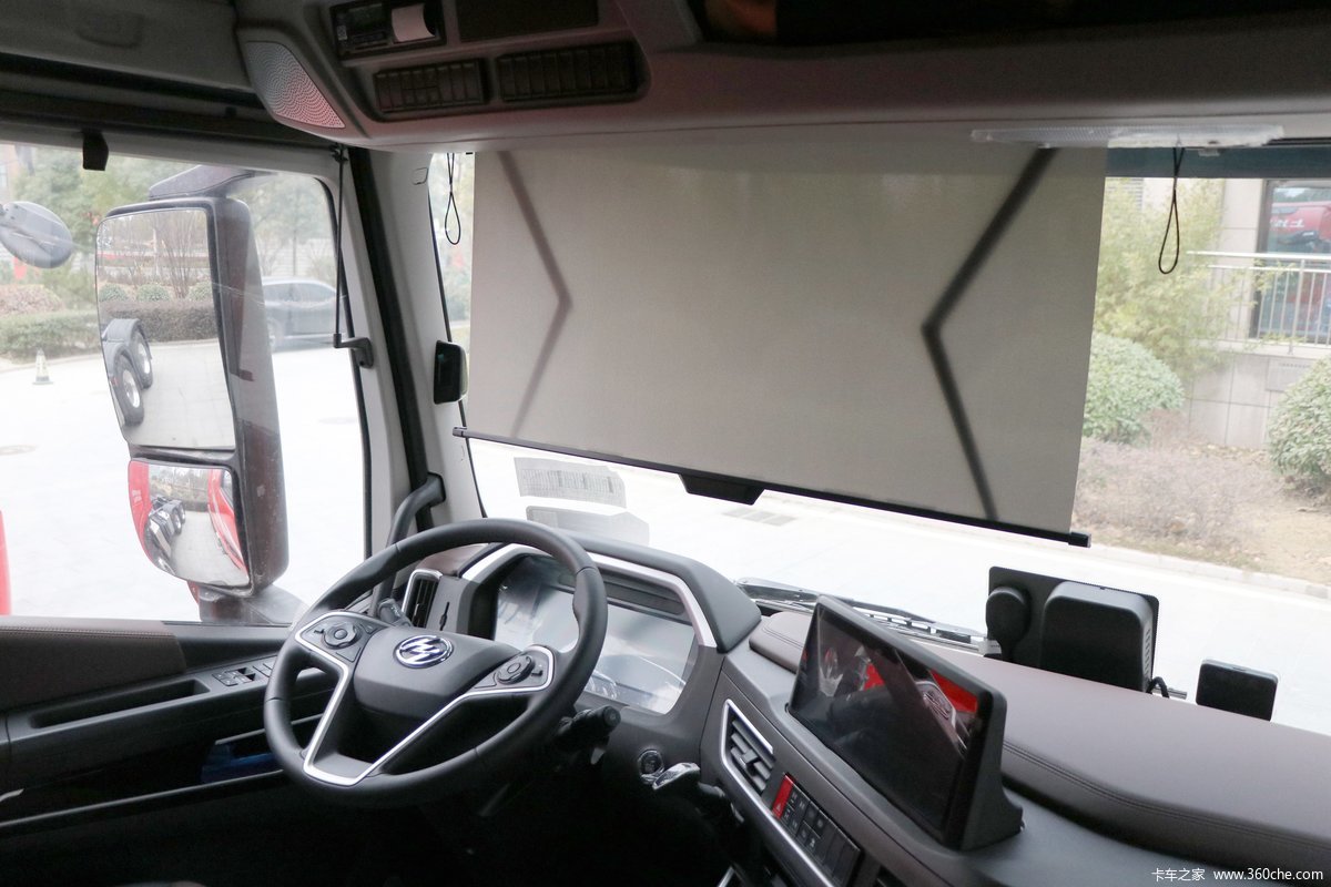 【图】上汽红岩 杰狮H6重卡 欧标高配版 560马力 6X4 AMT自动档牵引车(国六)(CQ4257SK13334)_实拍图片_1580757_卡车之家