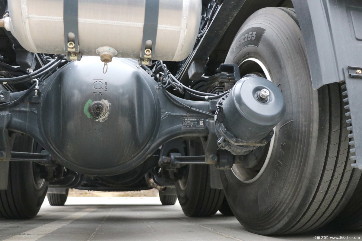 【图】上汽红岩 杰狮H6重卡 欧标高配版 560马力 6X4 AMT自动档牵引车(国六)(CQ4257SK13334)_实拍图片_1580768_卡车之家