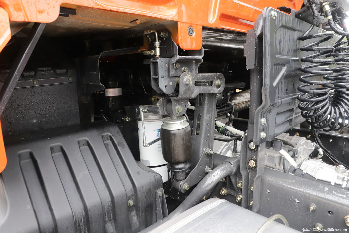 【图】东风柳汽 乘龙H5V 460马力 6X4 AMT自动档牵引车(国六)(LZ4250H7DC1)_实拍图片_1588619_卡车之家