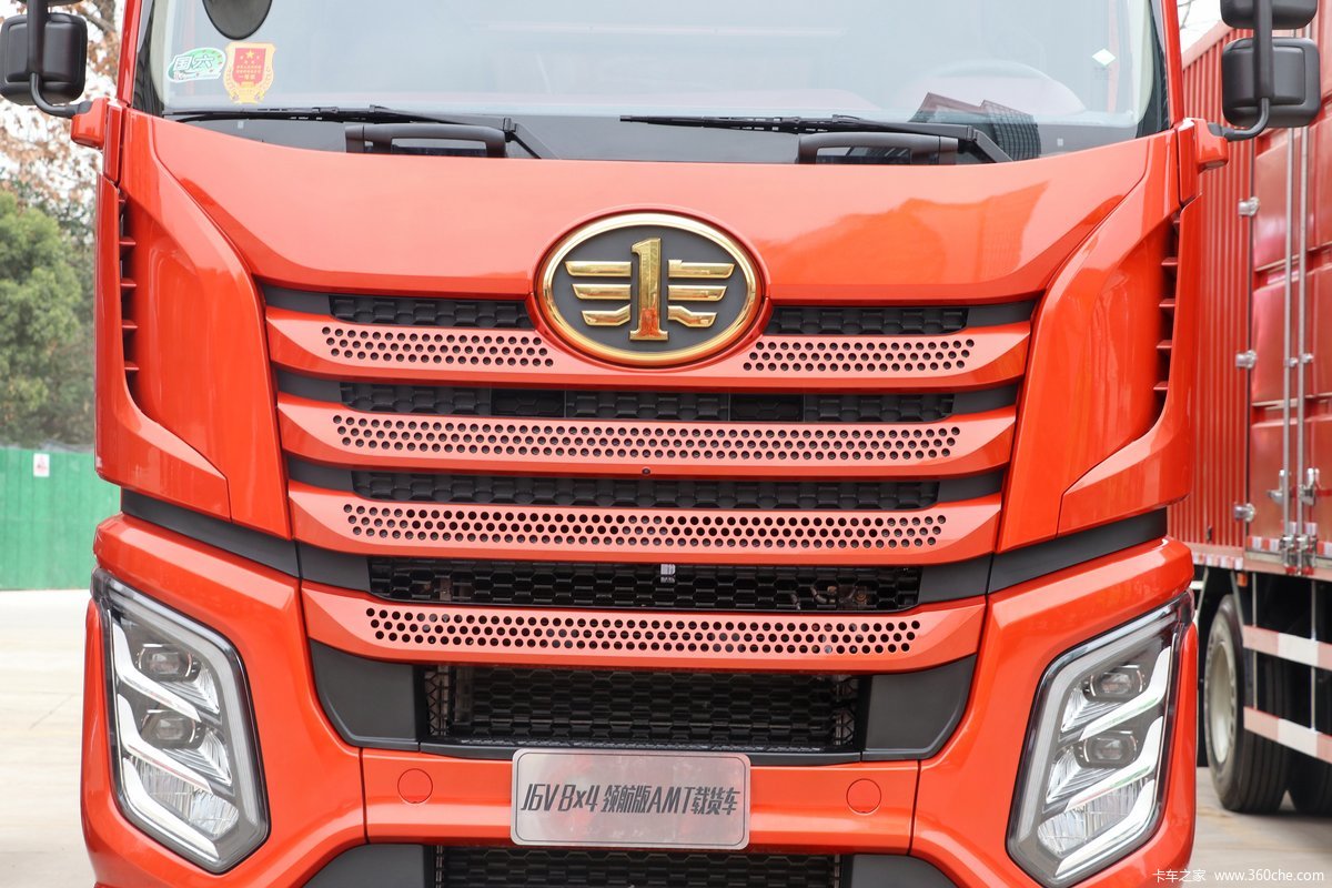 【图】一汽解放 J6V 领航版 560马力 8X4 9.4米AMT自动档仓栅式载货车(CA5310CCYP66K24L7T4E6)_实拍图片_1594735_卡车之家