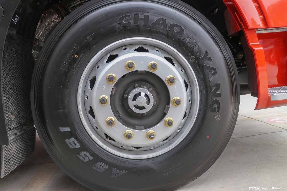 【图】一汽解放 J6V 领航版 560马力 8X4 9.4米AMT自动档仓栅式载货车(CA5310CCYP66K24L7T4E6)_实拍图片_1594772_卡车之家