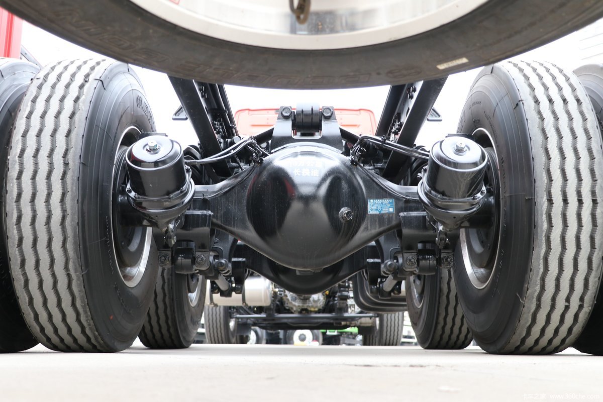 【图】青岛解放 JH6重卡 520马力 8X4 9.4米AMT自动档仓栅式载货车(CA5310CCYP25K2L7T4E6A80)_实拍图片 ...