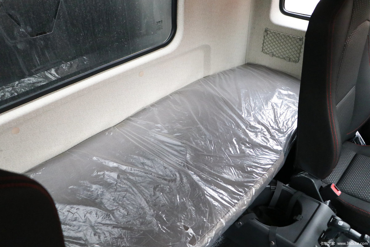 【图】青岛解放 JK6重卡 6X4 充换一体牵引车(国六)(CA4250P28T1BEVA80)282kWh_实拍图片_1596261_卡车之家