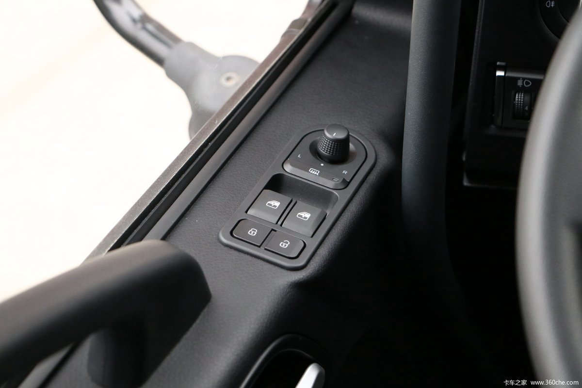 【图】青岛解放 JK6重卡 6X4 充换一体牵引车(国六)(CA4250P28T1BEVA80)282kWh_实拍图片_1596261_卡车之家