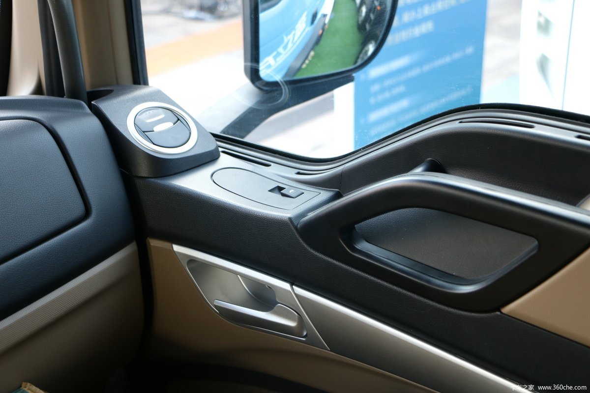 【图】中国重汽 HOWO TX重卡 25T 6X4纯电动牵引车(ZZ4257Y344GZ1BEV35)350.07kWh_实拍图片 ...