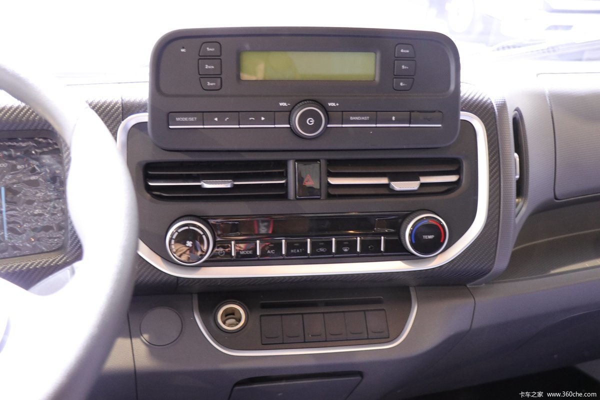 【图】江铃 乐行E路达 建材家具版 4.5T 4.2米单排纯电动栏板轻卡(JX1044TGB2BEV)100.46kWh_实拍图片 ...