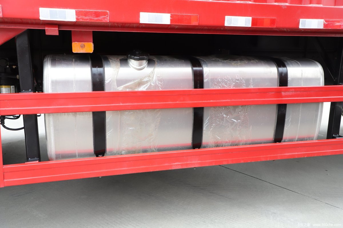 【图】青岛解放 JH6重卡 290马力 6X2R 9.5米翼开启厢式载货车(国六)_实拍图片_1599012_卡车之家