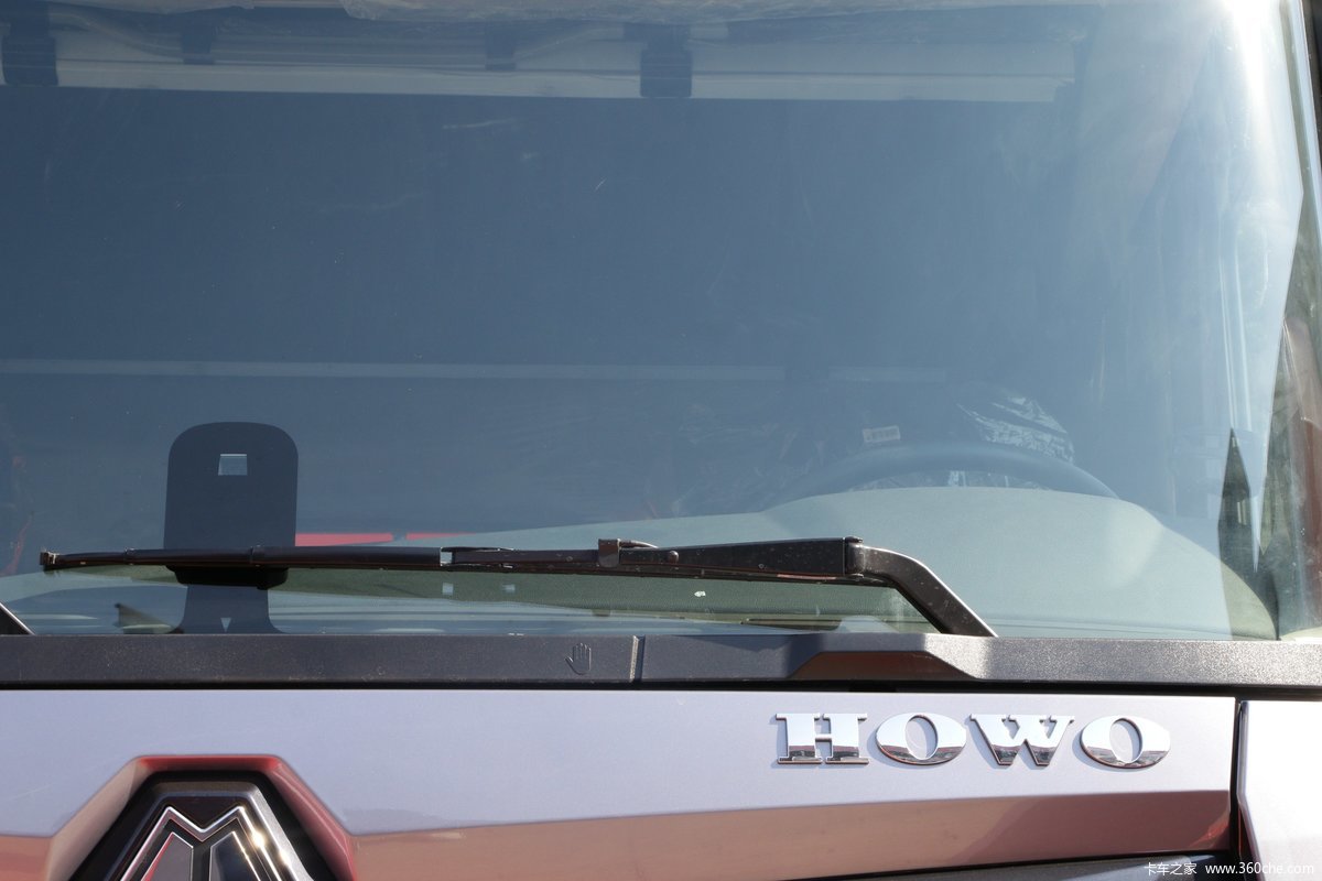 【图】中国重汽 HOWO Max重卡 轻奢版 480马力 6X4 AMT自动档牵引车(国六)(ZZ4257V344KF1)_实拍图片 ...