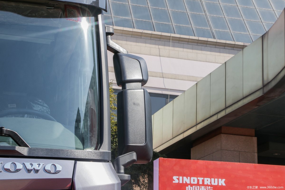 【图】中国重汽 HOWO Max重卡 轻奢版 480马力 6X4 AMT自动档牵引车(国六)(ZZ4257V344KF1)_实拍图片 ...