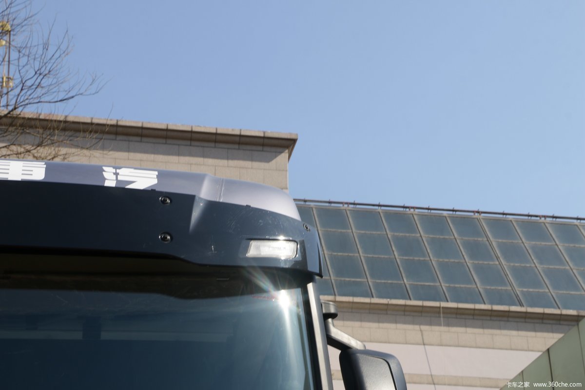 【图】中国重汽 HOWO Max重卡 轻奢版 480马力 6X4 AMT自动档牵引车(国六)(ZZ4257V344KF1)_实拍图片 ...