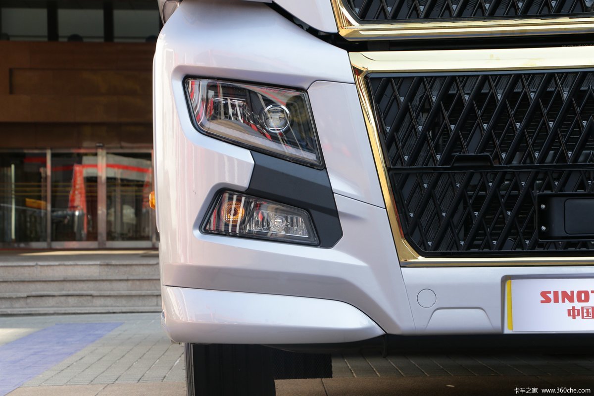 【图】中国重汽 汕德卡SITRAK C9H重卡 奢华版 570马力 6X4 AMT自动挡牵引车(国六)(ZZ4256W324HF1B)_实拍 ...