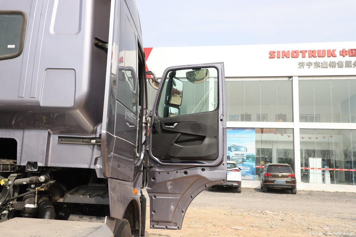 【图】中国重汽 HOWO TH7重卡 680马力 6X4 AMT自动档牵引车(国六)(ZZ4257Y324HF1B)_实拍图片_1603585 ...