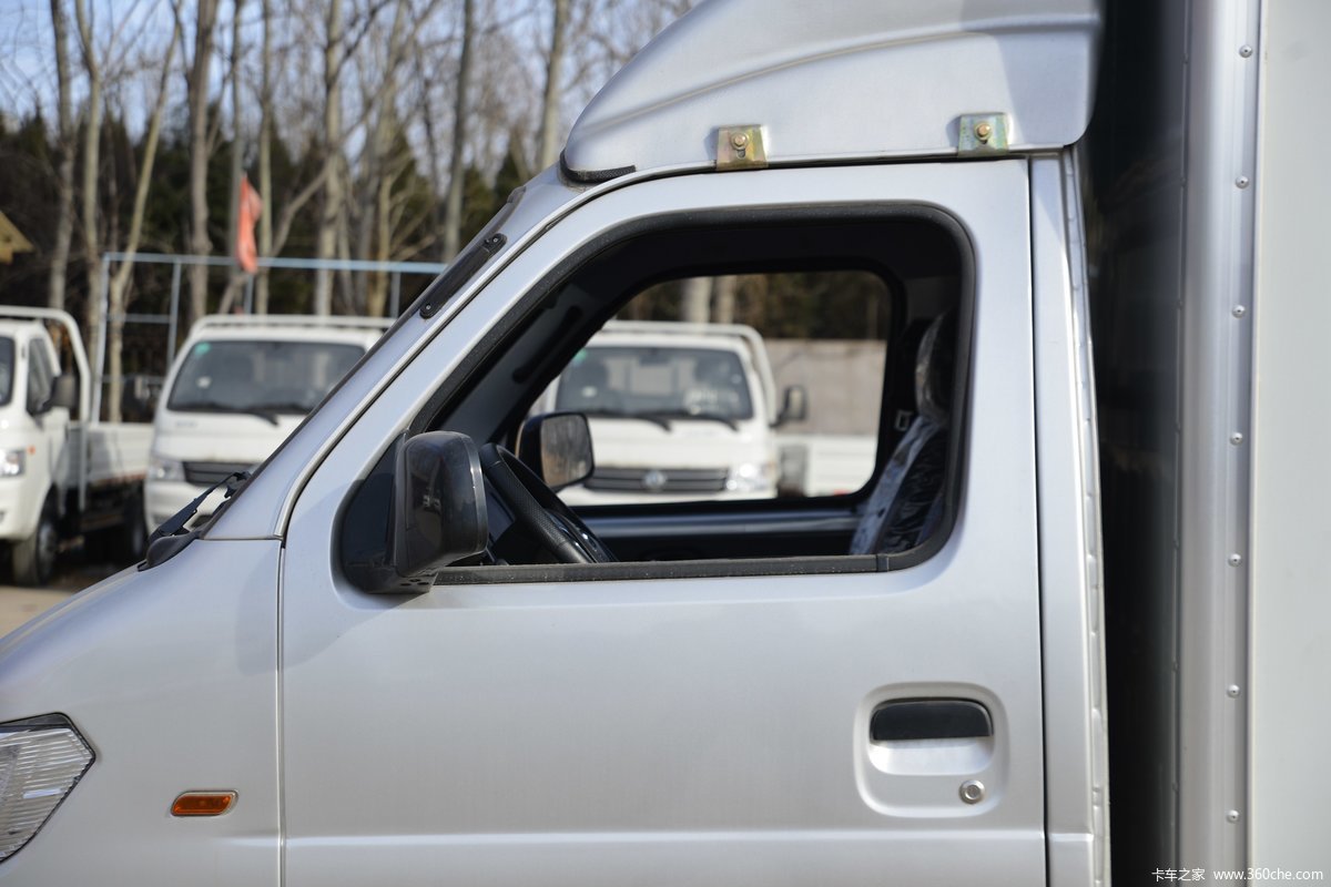 【图】东风 小霸王W08 1.6L 123马力 2.7米单排厢式小卡(国六)(EQ5031XXY60Q4AC)_实拍图片_1605720_卡车之家