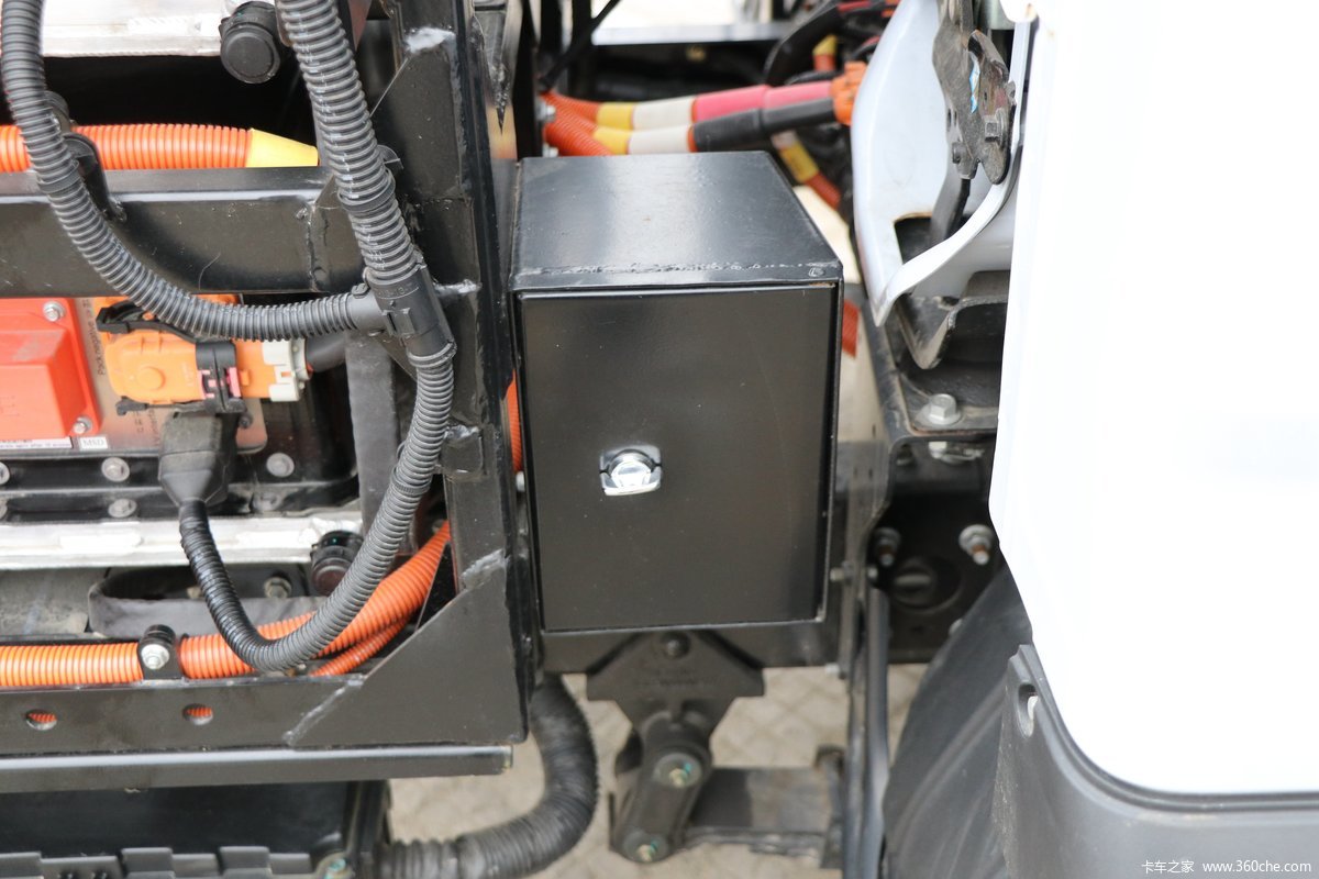 【图】福田 时代领航S1 4.5T 单排纯电动轻卡底盘(BJ1045EVJA51)66.84kWh_实拍图片_1607995_卡车之家