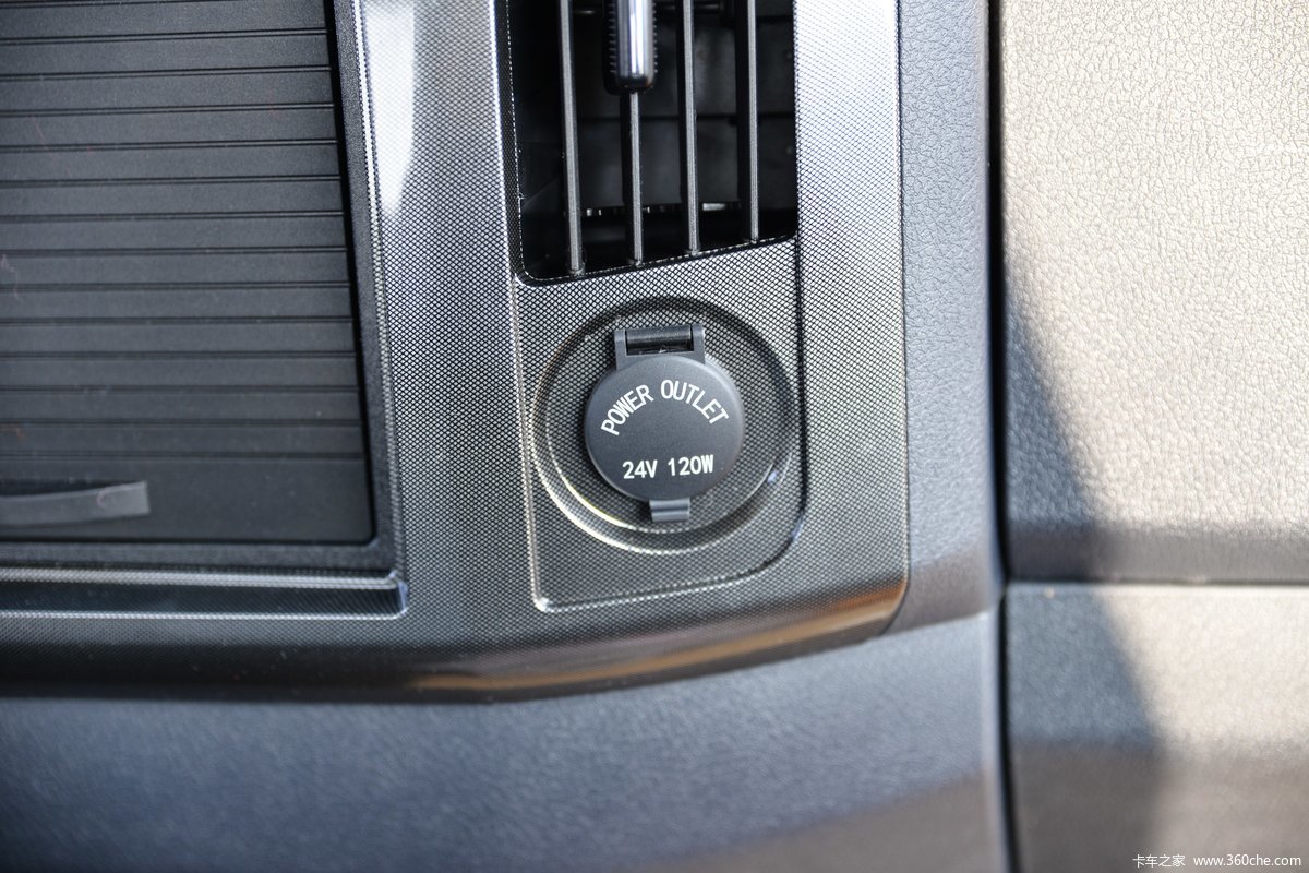 【图】解放 J6F 140马力 4.16米单排厢式轻卡(国六)(CA5044XXYP40K56L2E6A84)_实拍图片_1618844_卡车之家