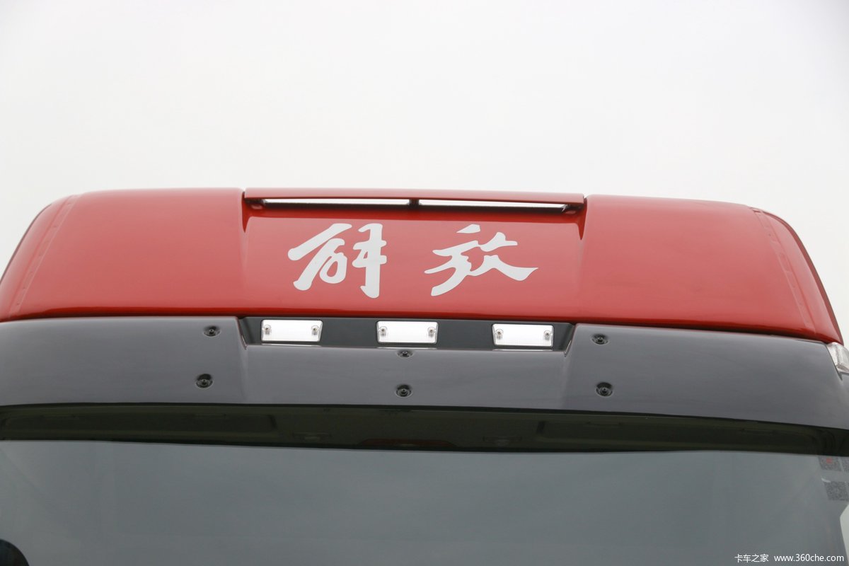 【图】一汽解放 新J6P重卡 质惠版 460马力 6X4 AMT自动挡牵引车(435冲焊桥)(CA4250P66K25T1E6)_实拍图片_1621991_卡车之家