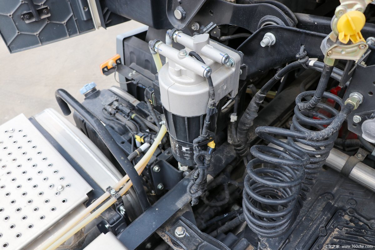 【图】江淮 格尔发K7重卡 舒适版 490马力 6X4 AMT自动挡牵引车(国六)(液缓)(HFC4252P1K7E33KS)_实拍图片 ...