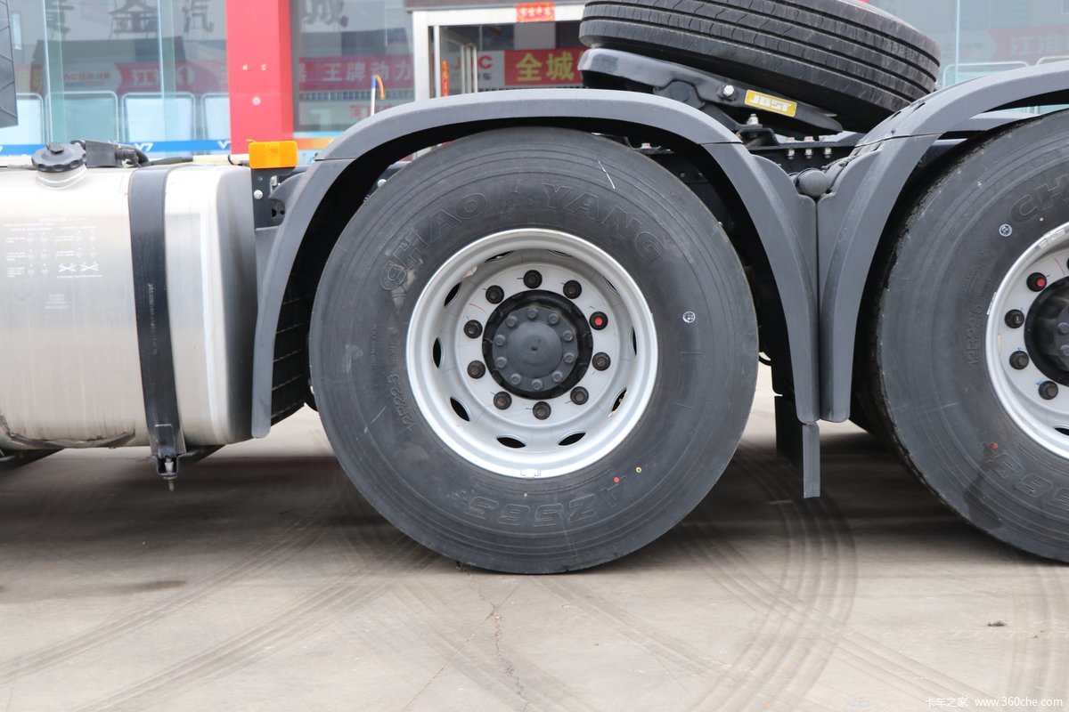 【图】江淮 格尔发K7重卡 舒适版 490马力 6X4 AMT自动挡牵引车(国六)(液缓)(HFC4252P1K7E33KS)_实拍图片 ...