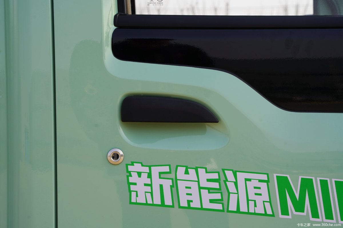 【图】雷驰 仁T10 1.6T 1.76米单排电动厢式微卡(HLD5020XXY1BEV)15.12kWh_实拍图片_1623719_卡车之家