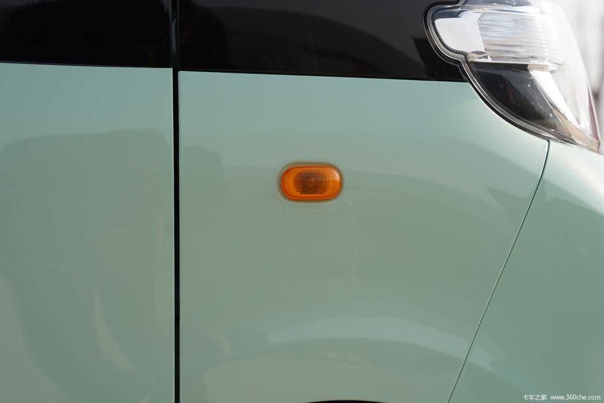 【图】雷驰 仁T10 1.6T 1.76米单排电动厢式微卡(HLD5020XXY1BEV)15.12kWh_实拍图片_1623719_卡车之家