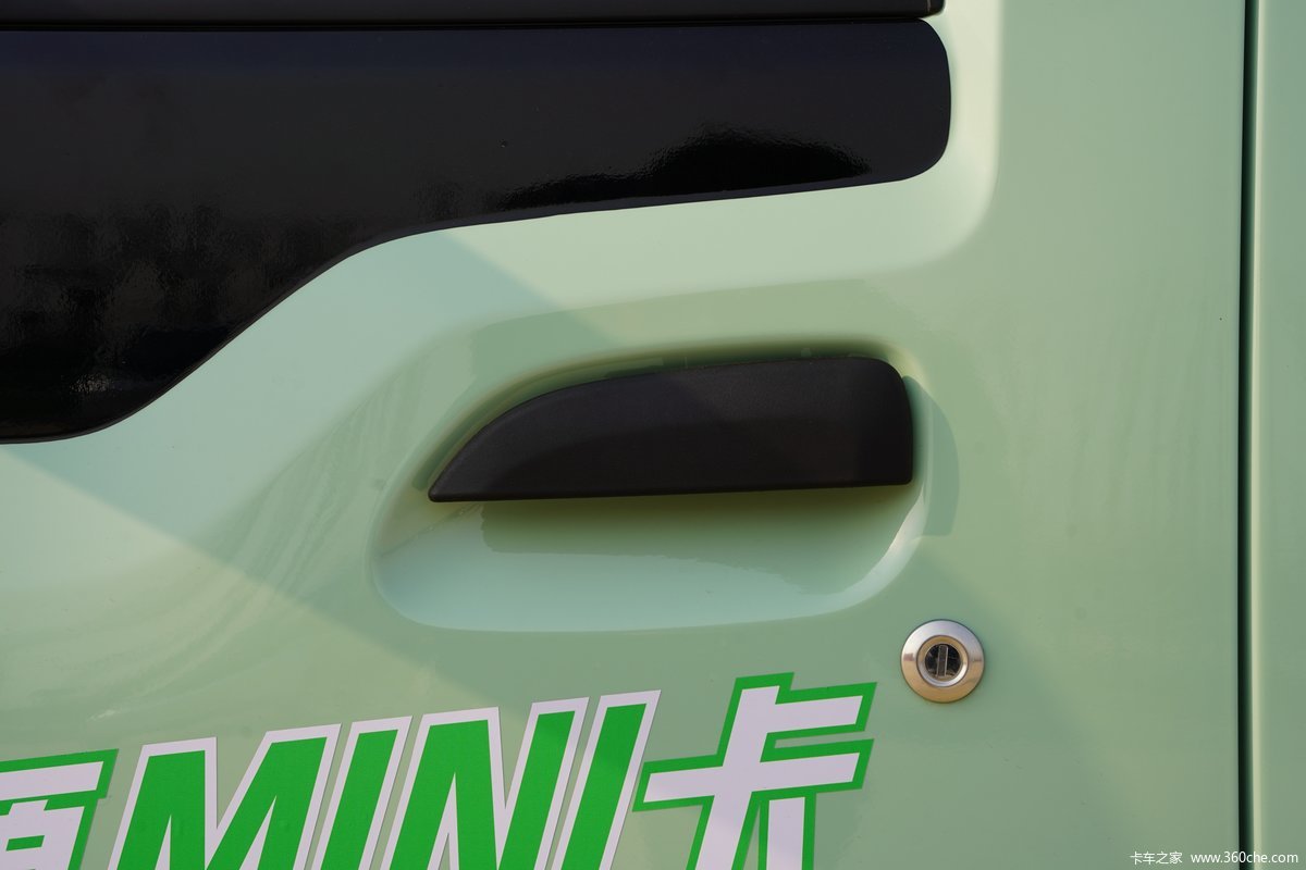 【图】雷驰 仁T10 1.6T 1.76米单排电动厢式微卡(HLD5020XXY1BEV)15.12kWh_实拍图片_1623719_卡车之家